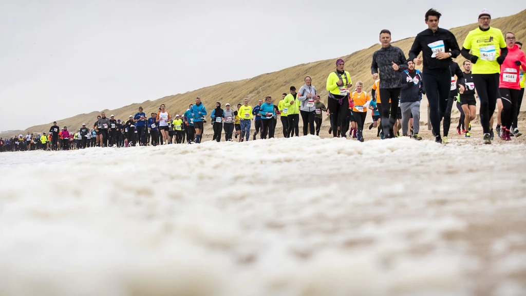 Gevoelstemperatuur van -10, maar Egmond halve marathon lijkt zondag ...