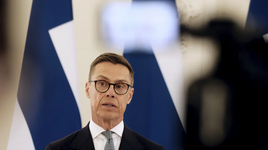 22/6 in Nieuwsuur: Starmer stapt op • Trump-fluisteraar Alexander Stubb ...