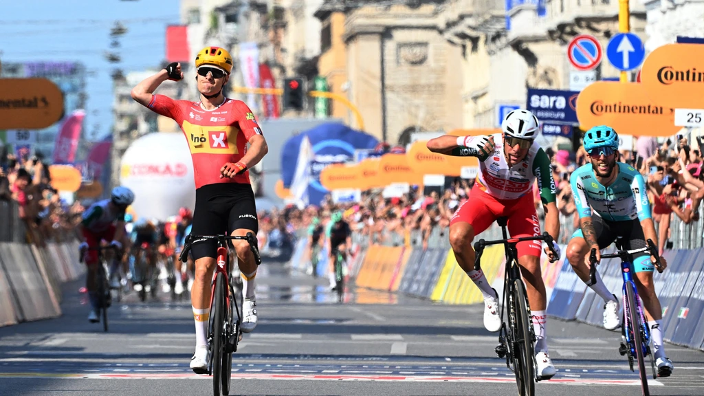 Dversnes zet sprinters te kijk in voor sprint gemaakte Giro-rit in Milaan