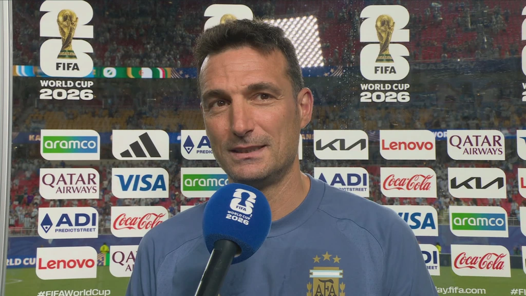Messi geniet na zijn hattrick: 'Drink graag een biertje in de kleedkamer'