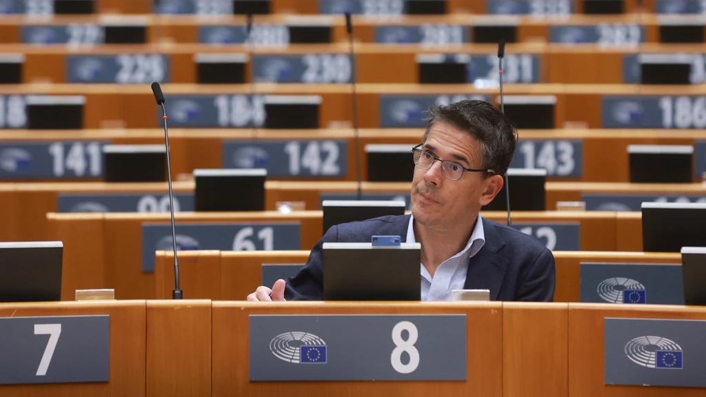Europarlementariër Bas Eickhout (GL-PvdA) stopt, ongepaste relaties gehad