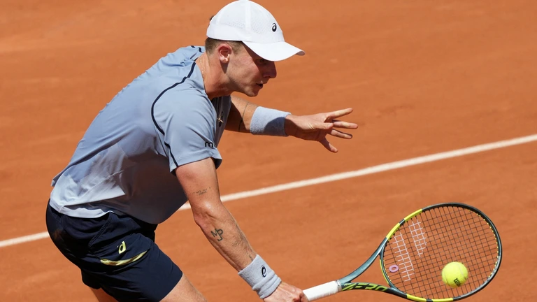 De Jong voelt op snikheet Roland Garros geen druk in derde ronde: 'Kan ...