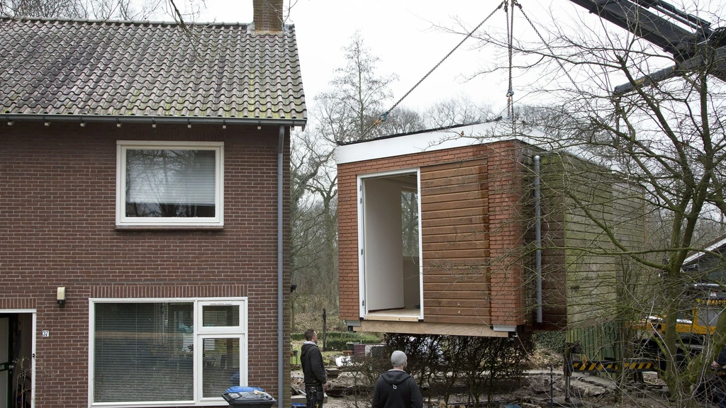 Minister Keijzer wil dat extra familiewoning op erf makkelijker wordt