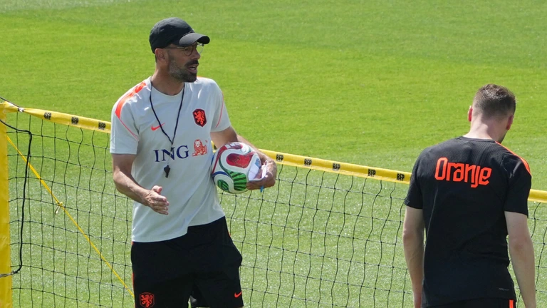 Keeper Verbruggen ontbreekt opnieuw op training Oranje