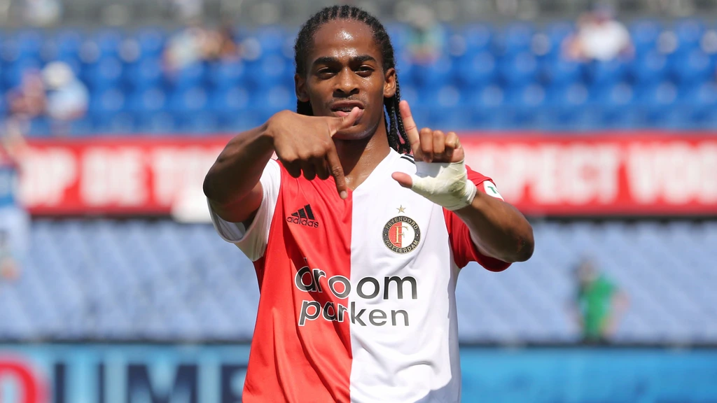 Van speelse welp naar brullende WK-verrassing: Summerville is Koeman ...