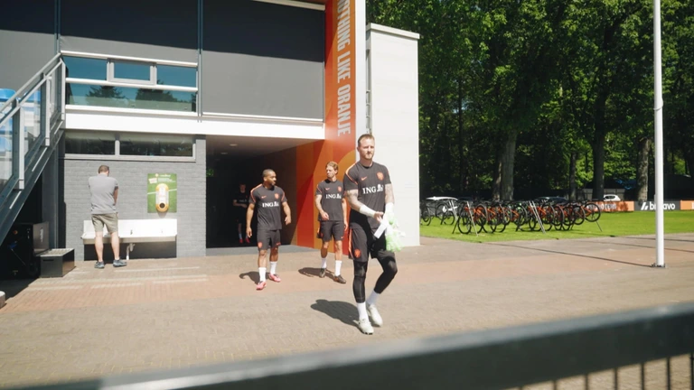 Emegha niet naar WK, Oranje traint met zes spelers in Zeist