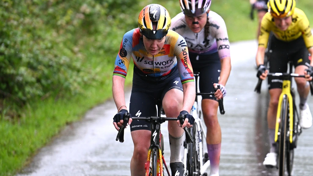Van der Breggen grijpt de macht in Vuelta • Morgen valt beslissing op ...