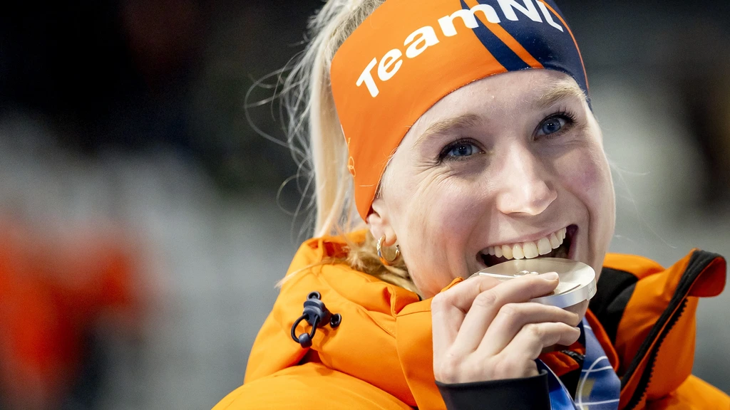 Conijn naar internationale schaatsploeg Novus, waar De Wit aan het roer ...