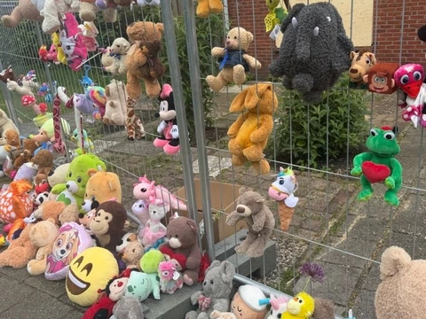 Knuffels voor mishandelde kinderen Stadskanaal: 'Zij hebben ze harder ...