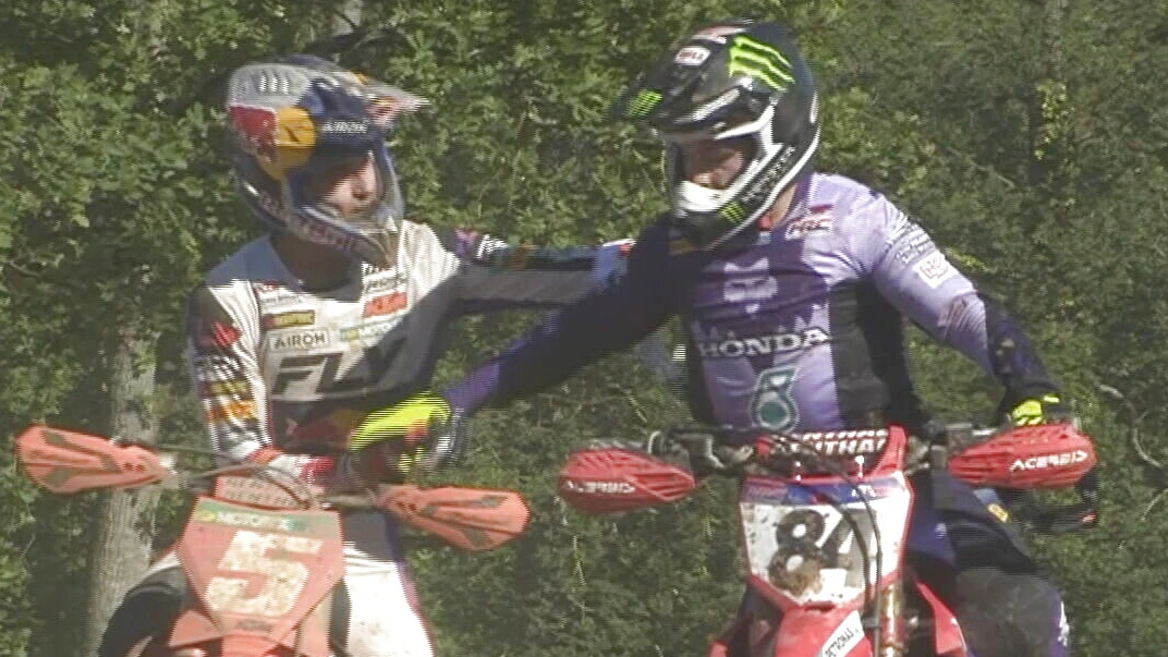 Herlings wint Grand Prix van Frankrijk na spectaculaire tweede manche