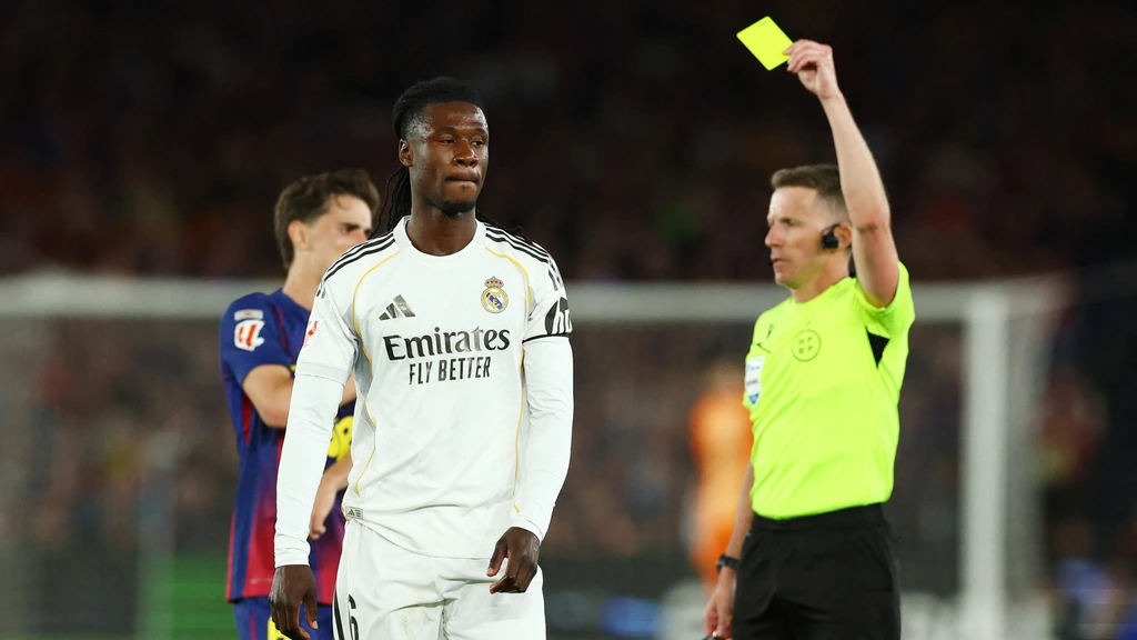 Barcelona met 2-0 voor tegen zwak Real Madrid • Barça bij zege kampioen