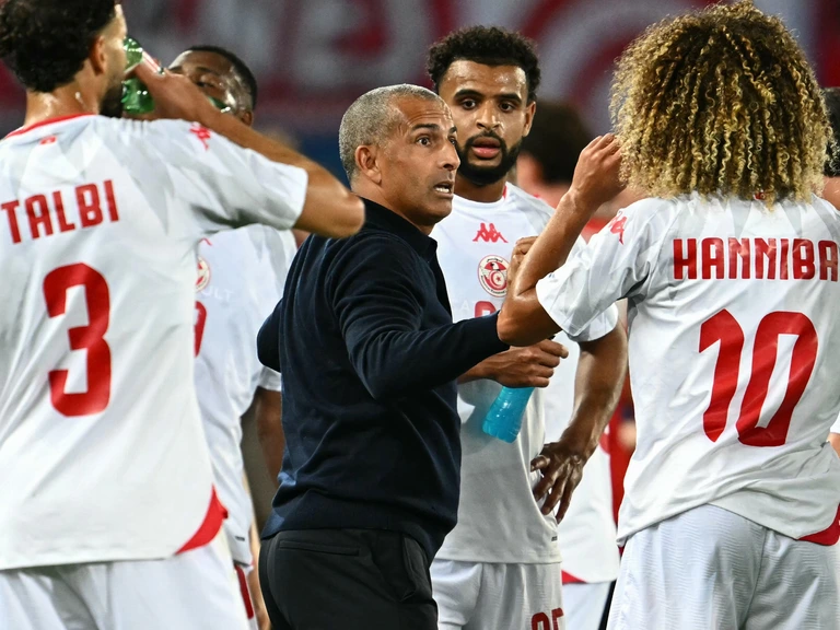 Van Hecke houdt blauw oog over aan duel met Japan: 'Zie met een oog ...